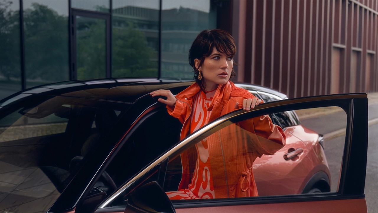 Yeni Lexus LBX Kendi Kendini Şarj Eden Hibrit | Lexus